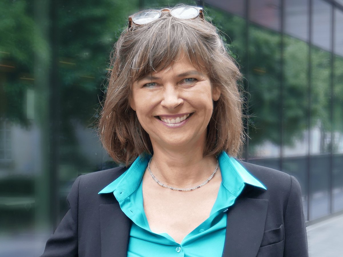 Univ. Prof. Annette Hillebrandt in an interview as part of the ...